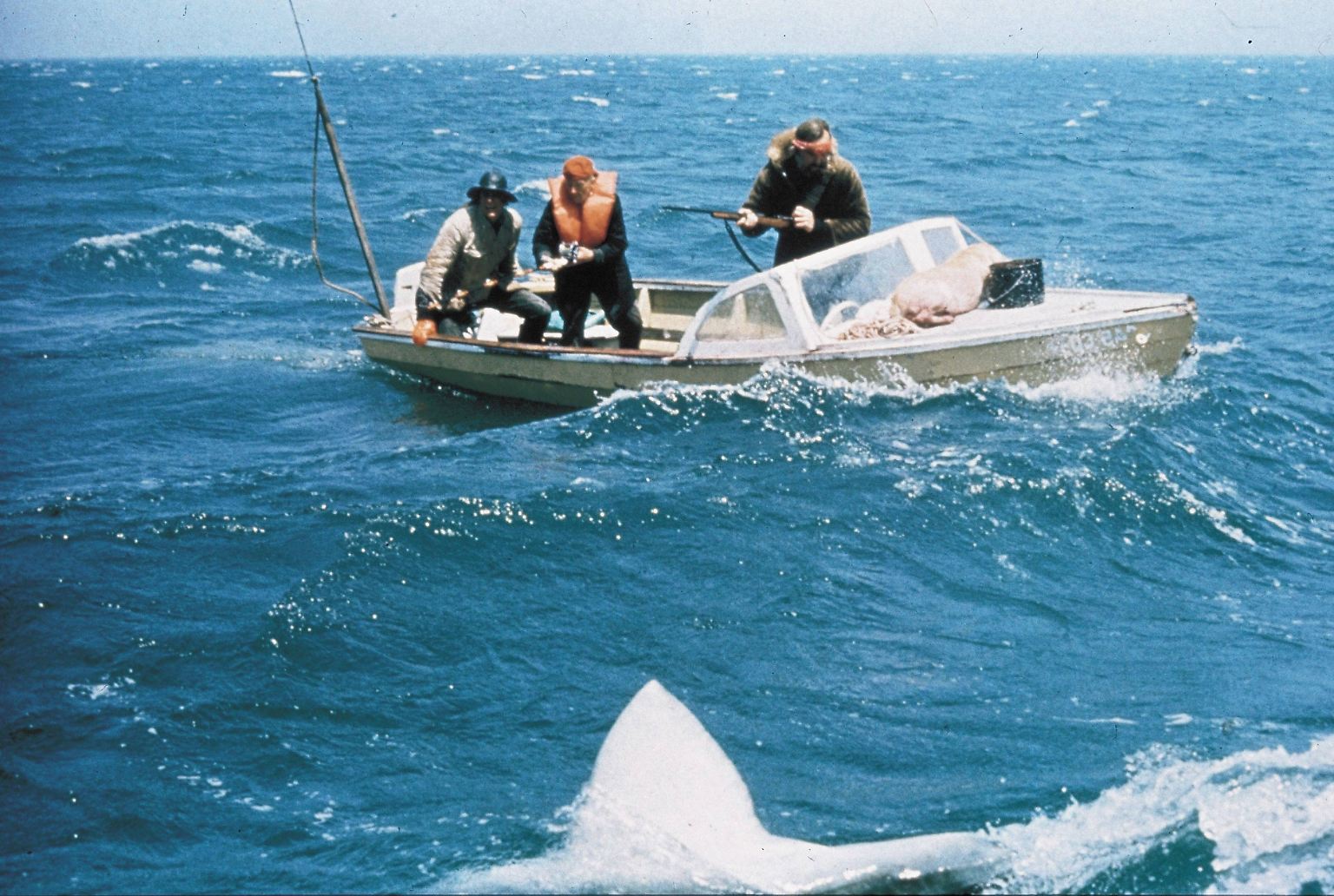 Und der Haifisch, der hat Zähne: "Der weiße Hai" veränderte Hollywood ...