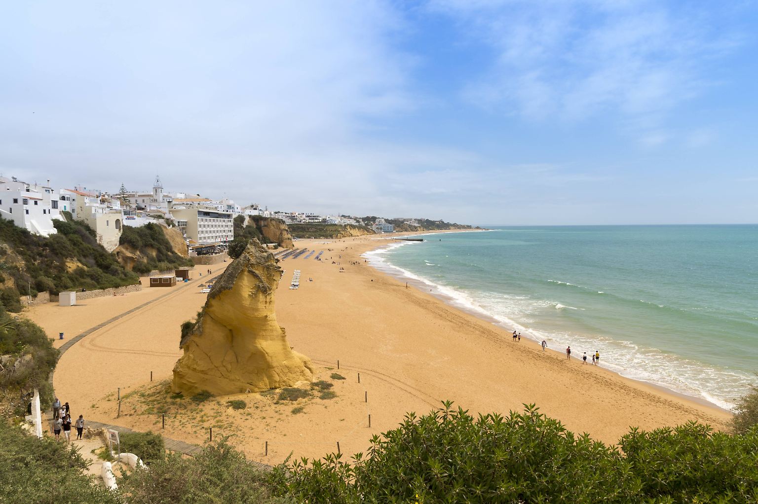 Strände, Wälder, schroffe Felsen: Algarve - Schönheit in Portugals ...