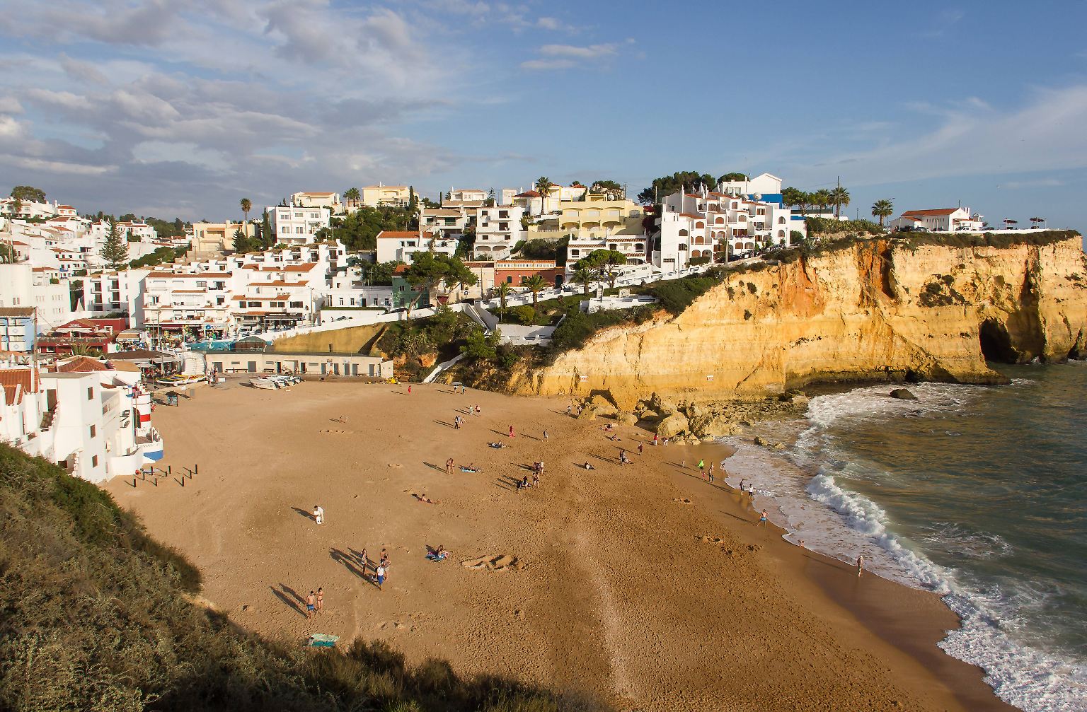 Strände, Wälder, schroffe Felsen: Algarve - Schönheit in Portugals ...