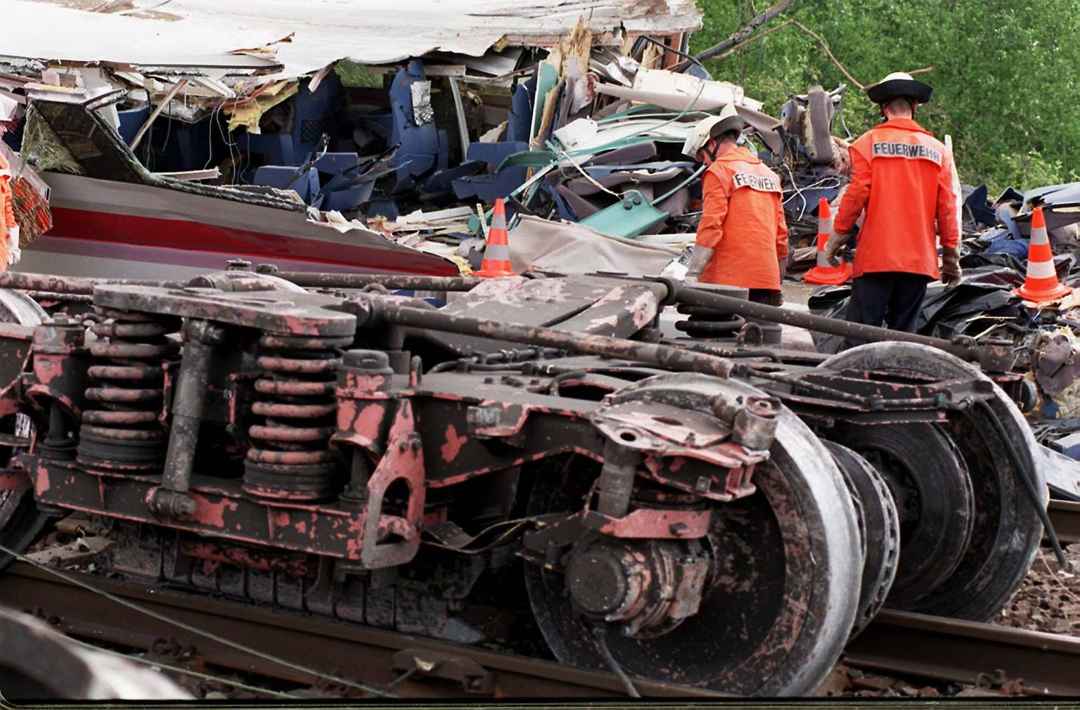 Unfall von Eschede vor 25 Jahren: Die Todesfahrt des ICE 884 - n-tv.de
