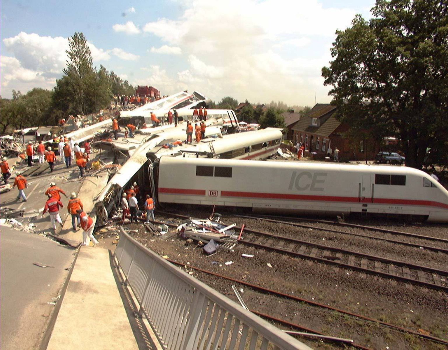 Unfall von Eschede vor 25 Jahren: Die Todesfahrt des ICE 884 - n-tv.de
