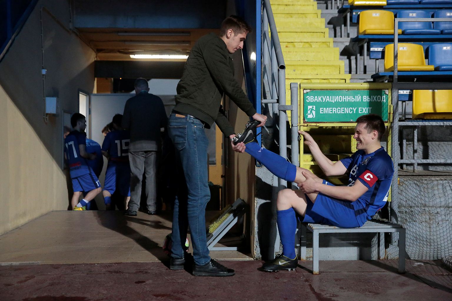 "Auf dem Feld sind alle gleich": FC Maxima kickt gegen Rassismus - n-tv.de