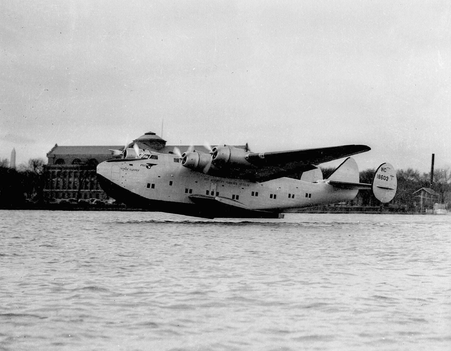 Weltpremiere mit Pan Am: Mit dem "Dixie Clipper" über den Atlantik - n ...