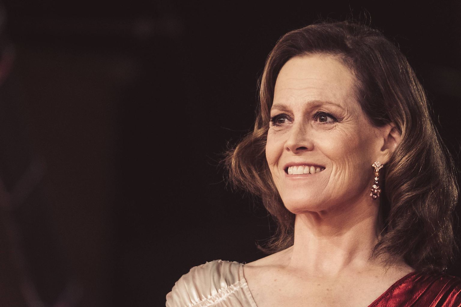 "Alien" machte sie unsterblich: Sigourney Weaver ist Hollywoods Sci-Fi ...