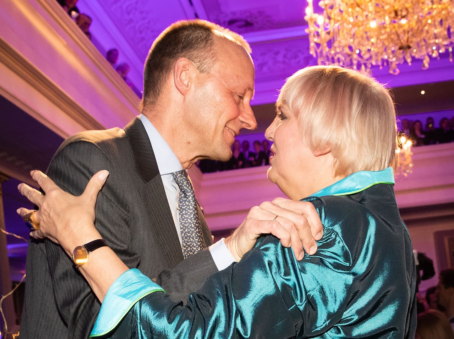 Grünen-Ikone wird 65: Die bunte Politikkarriere der Claudia Roth - n-tv.de