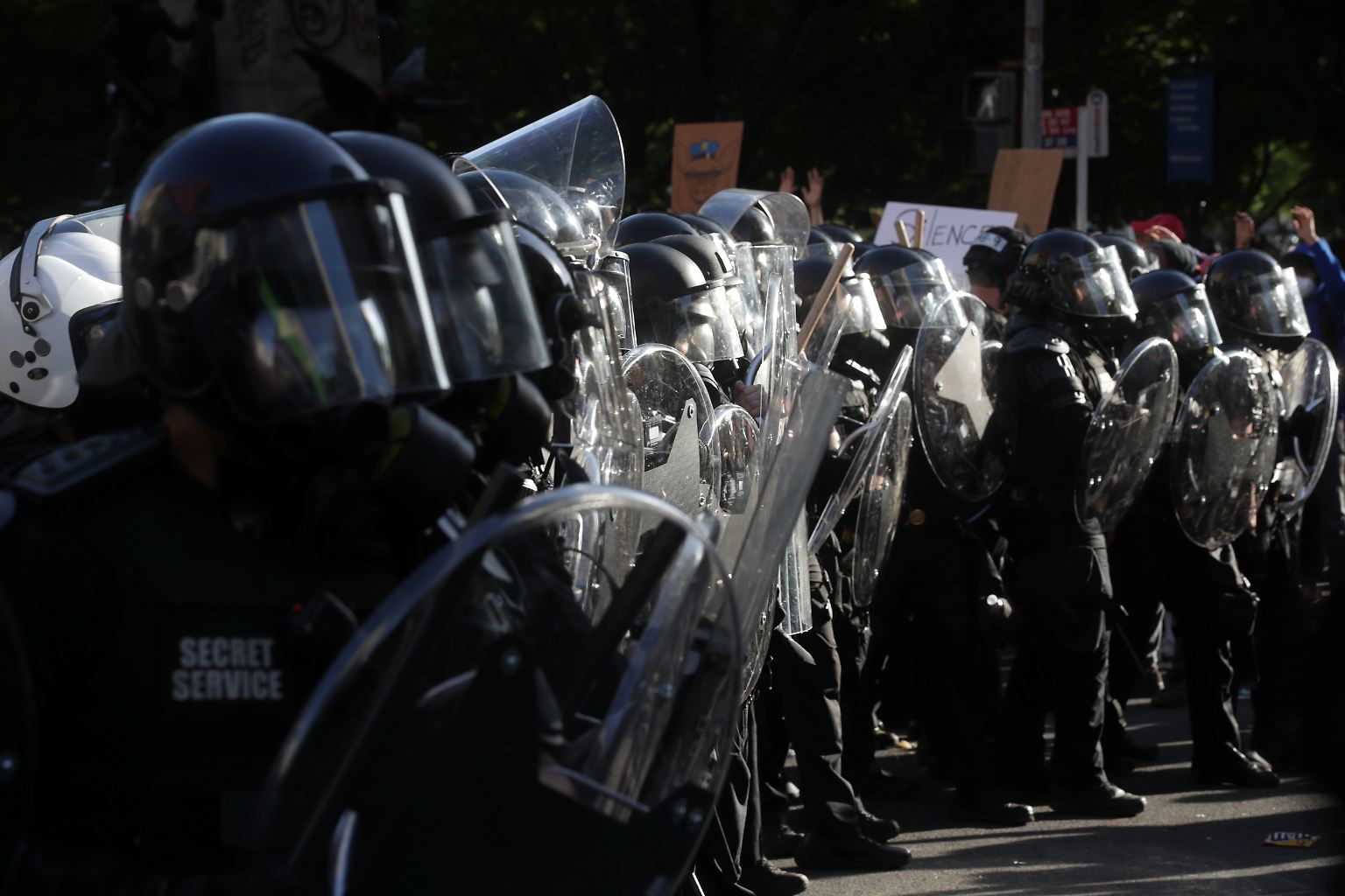 Tausende protestieren: Erneut bricht in den USA die Gewalt aus - n-tv.de