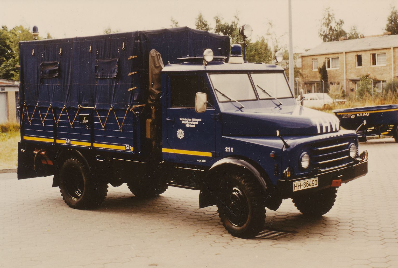 70 Jahre Technisches Hilfswerk: THW-Fahrzeuge im Wandel der Zeit - n-tv.de