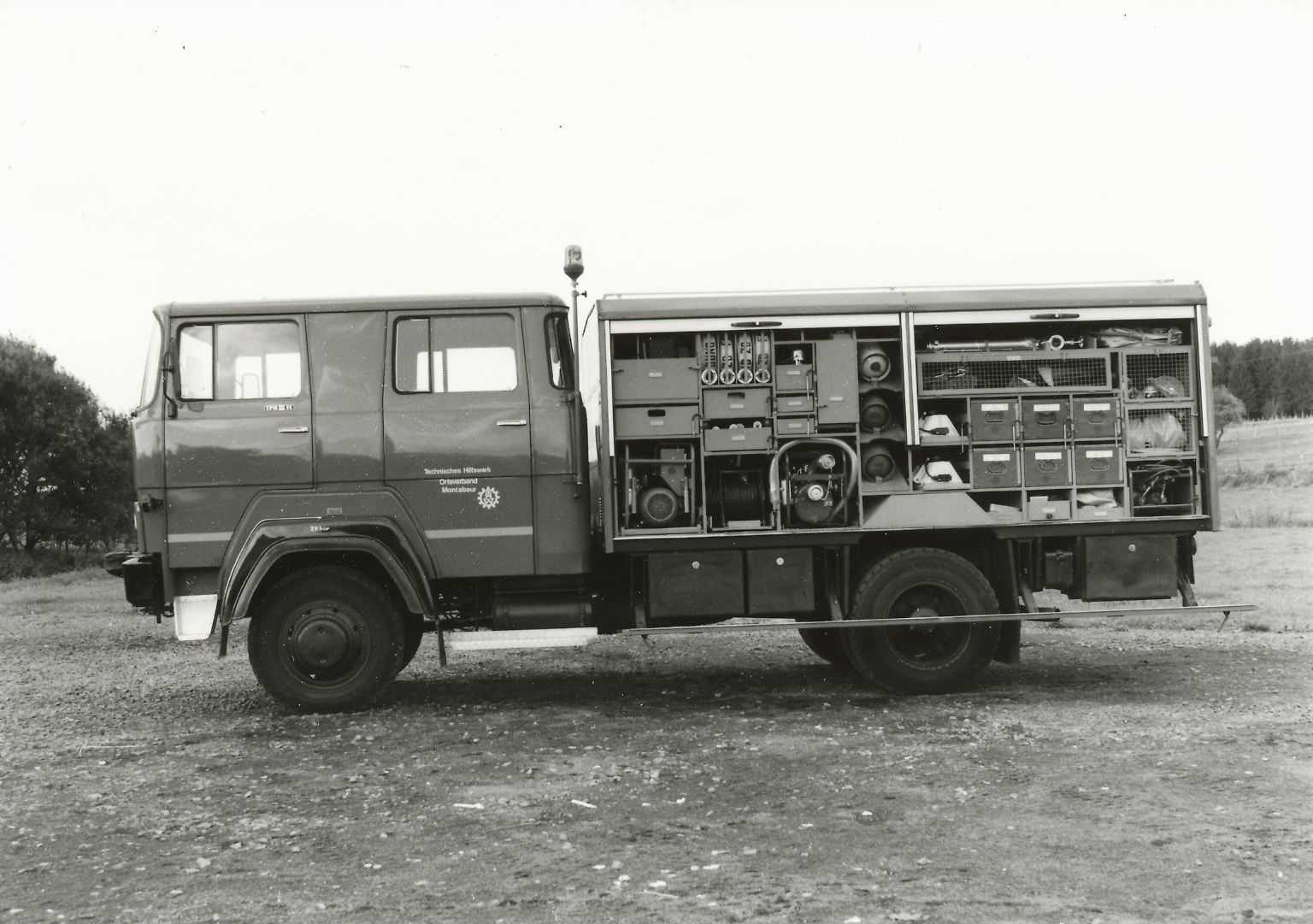 70 Jahre Technisches Hilfswerk: THW-Fahrzeuge im Wandel der Zeit - n-tv.de