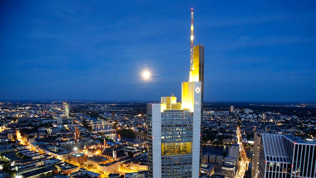 UniCredit beschädigt Vertrauen: Feindlicher Doppelangriff auf die ...