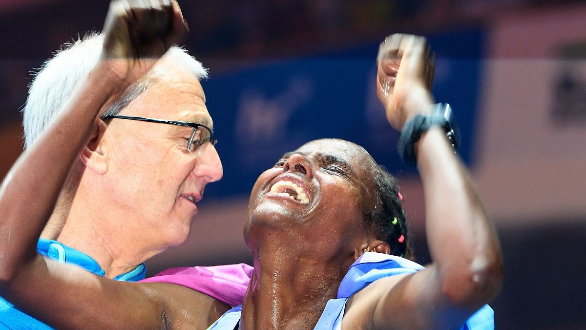 Hessen: Streckenrekord beim Frankfurt-Marathon - Hottenrott gibt auf ...
