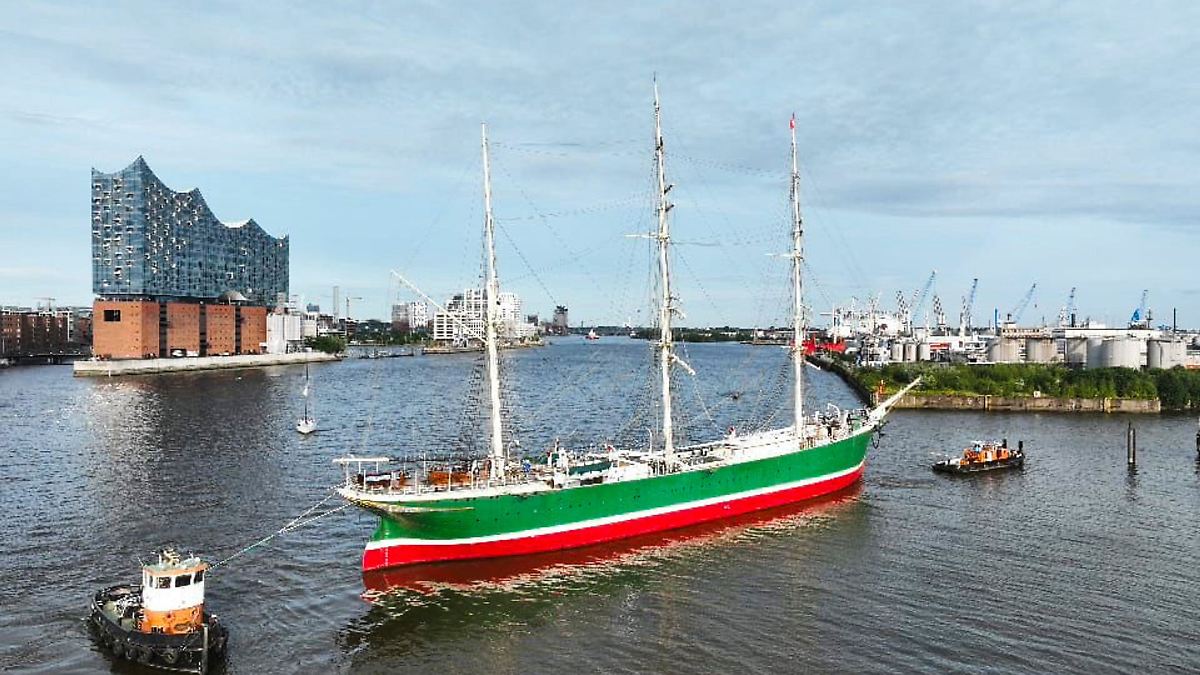 Hamburg & Schleswig-Holstein: Schönheitskur für Hamburger Museumsschiff ...