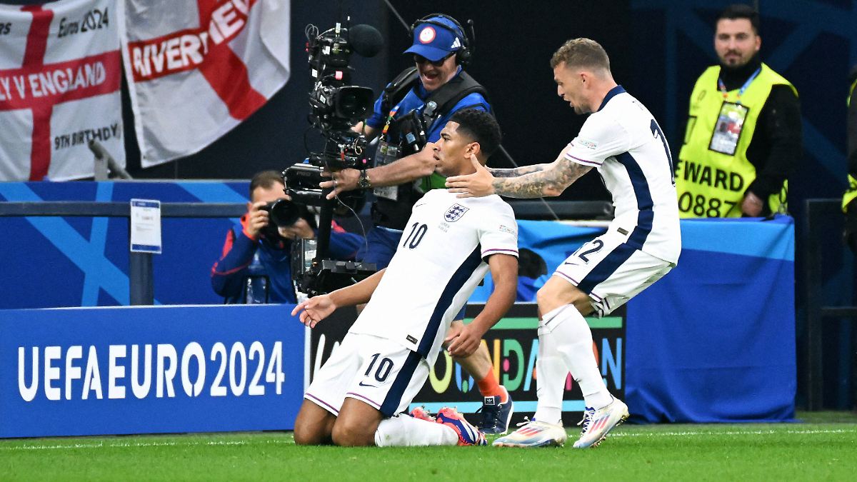 Bellingham trifft, sonst nix: Englands Superstars krampfen sich durch ...