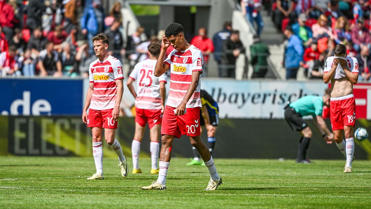 Bayern: Jahn klammert sich an Relegation: "Zweimal alles rausfeuern ...