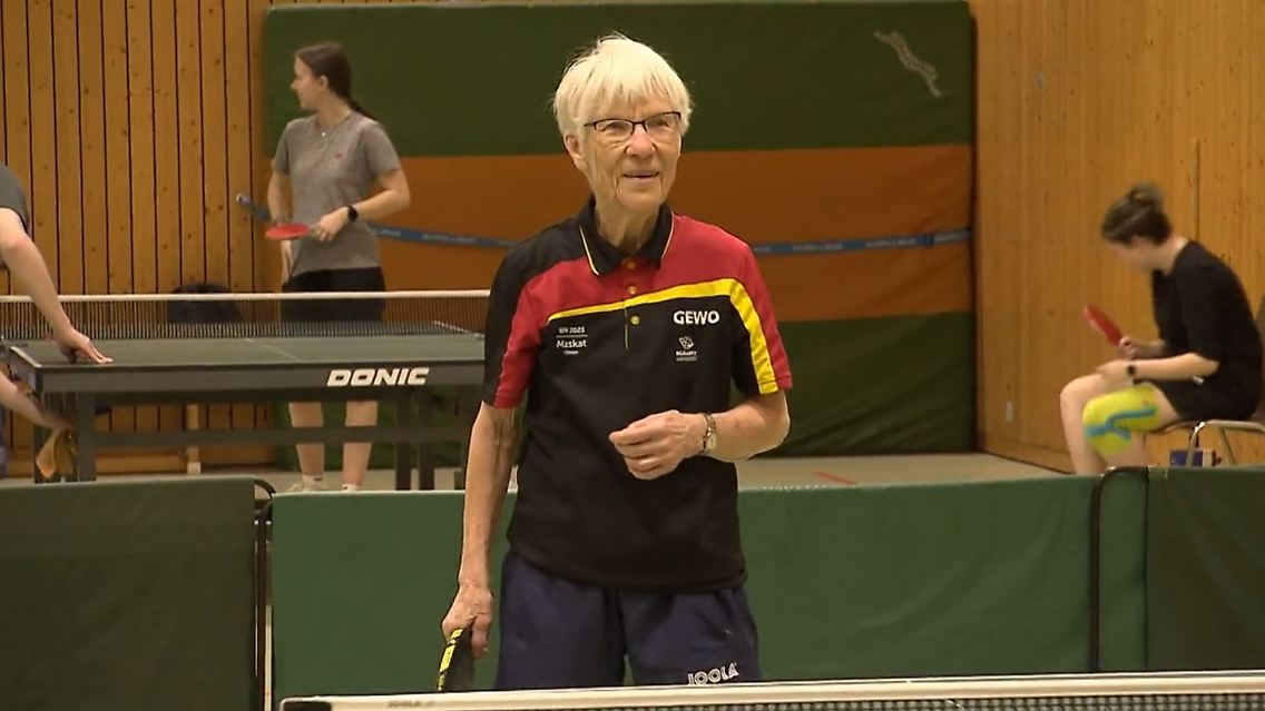 Viele Titel im In- und Ausland: So hält sich Tischtennis-Seniorin Heidi ...