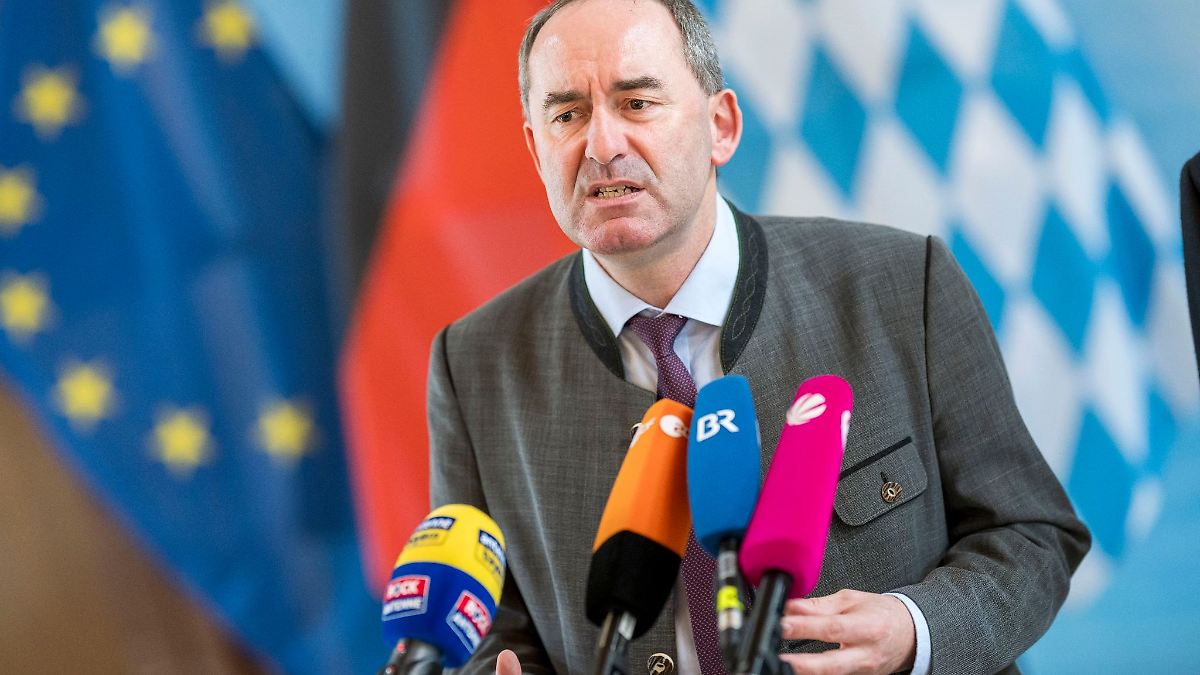 Bayern: Ermittlungen gegen Lehrer von Aiwanger vor Abschluss - ntv.de