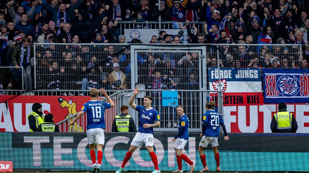 Hamburg & Schleswig-Holstein: Ex-HSV-Profis bei Kiel-Sieg: "Andere Lust ...