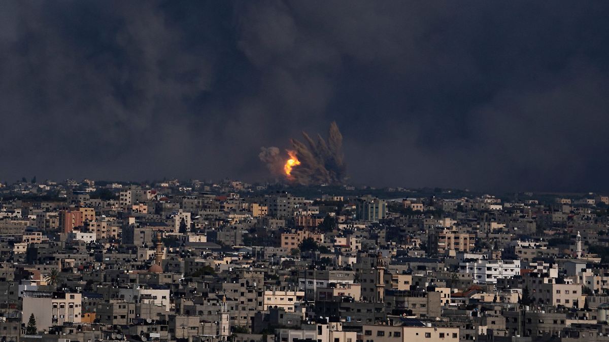Der Tag: "Kein Strom, keine Lebensmittel, kein Treibstoff": Israel ...
