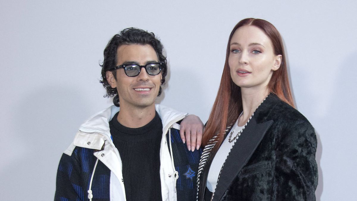 Sie fordert Rückgabe der Kinder: Sophie Turner klagt gegen Joe Jonas ...