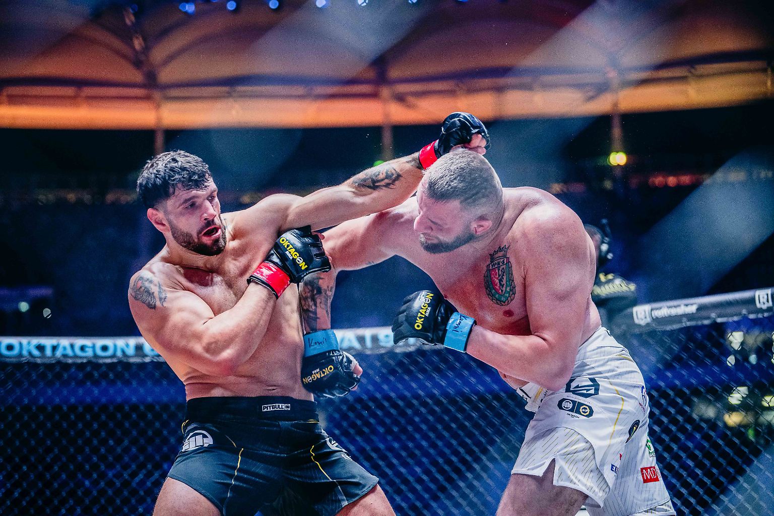 Oktagon 62 in Bildern: Unvergleichbares Käfig-Spektakel setzt MMA die ...