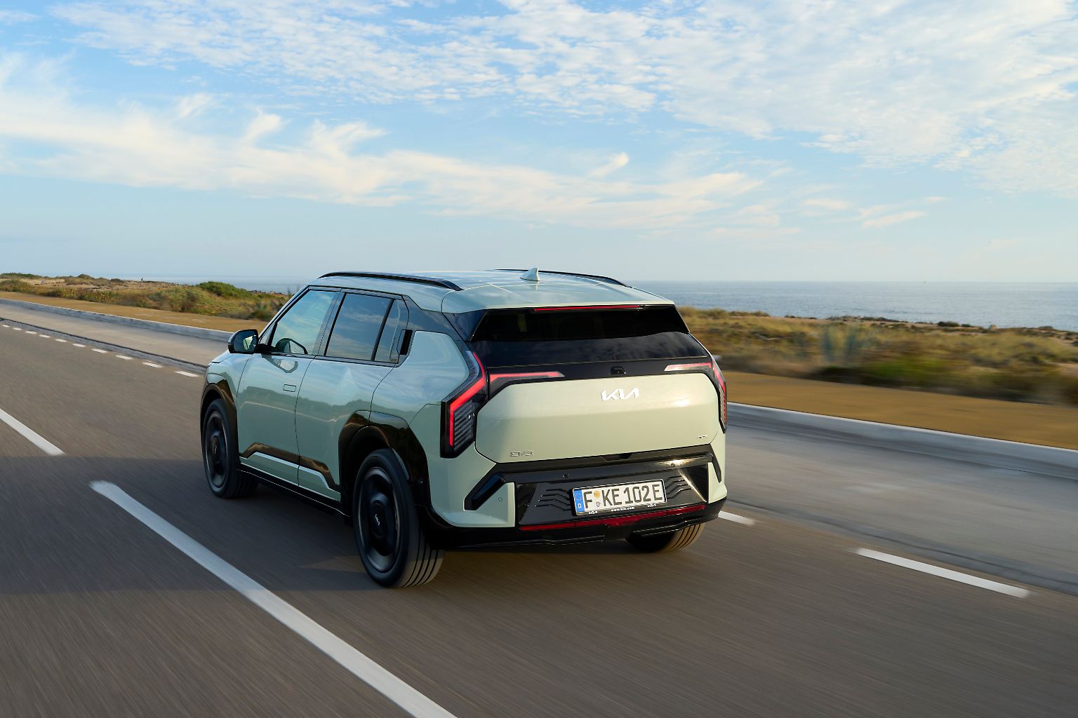 Test des ADAC mit 480 Modellen: Diese E-Autos haben das beste Preis ...