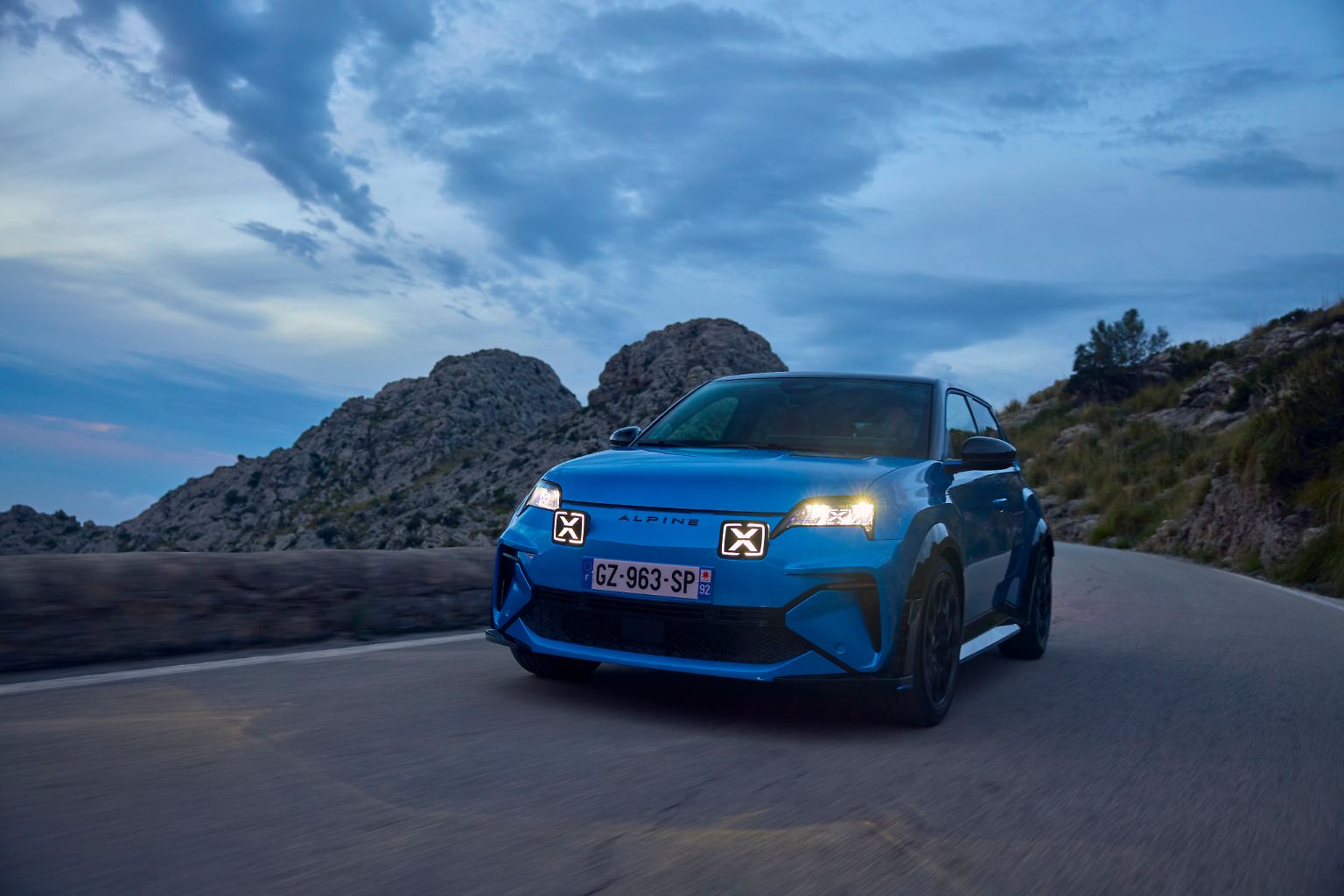 Großteil fährt elektrisch: Diese Auto-Neuheiten kommen 2025 auf den ...