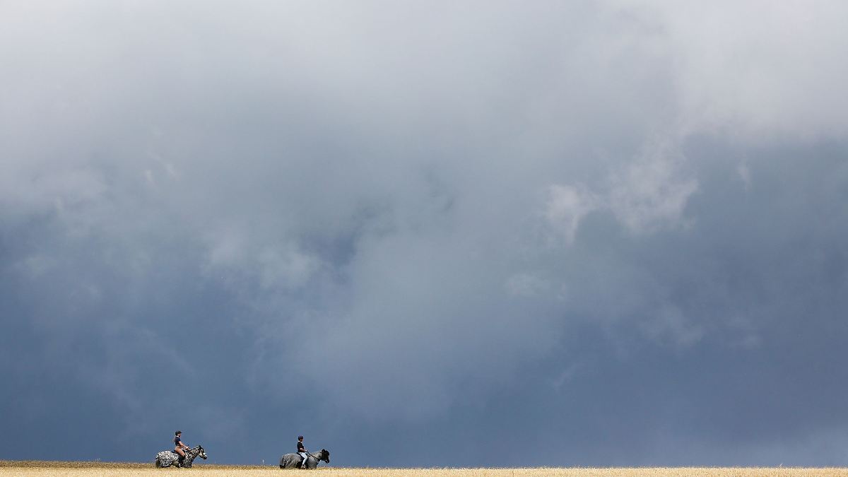 Baden-Württemberg: Regen, Gewitter und stürmische Böen in Baden ...