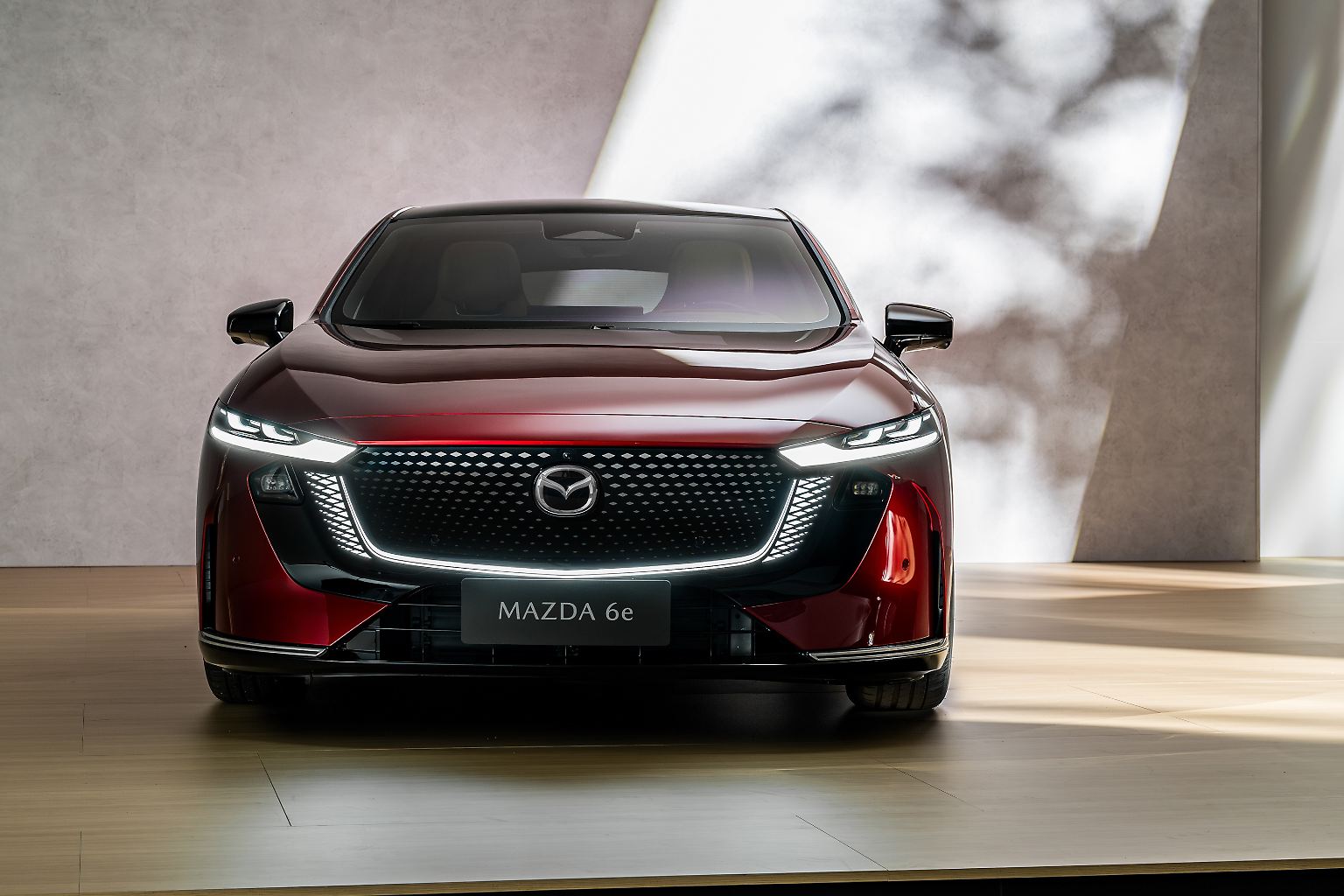 Japaner bauen Elektroangebot aus: Mazda 6e - so sieht die neue ...