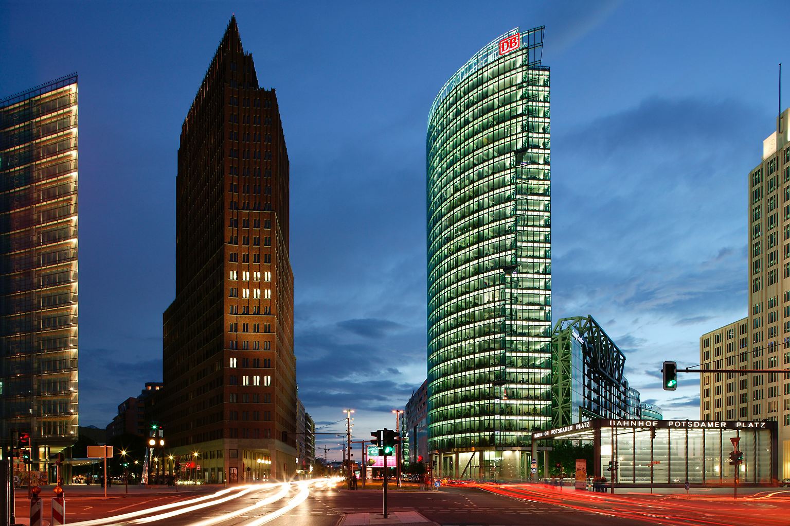 Am höchsten, längsten, ältesten: Diese Bauten in Deutschland stellen ...