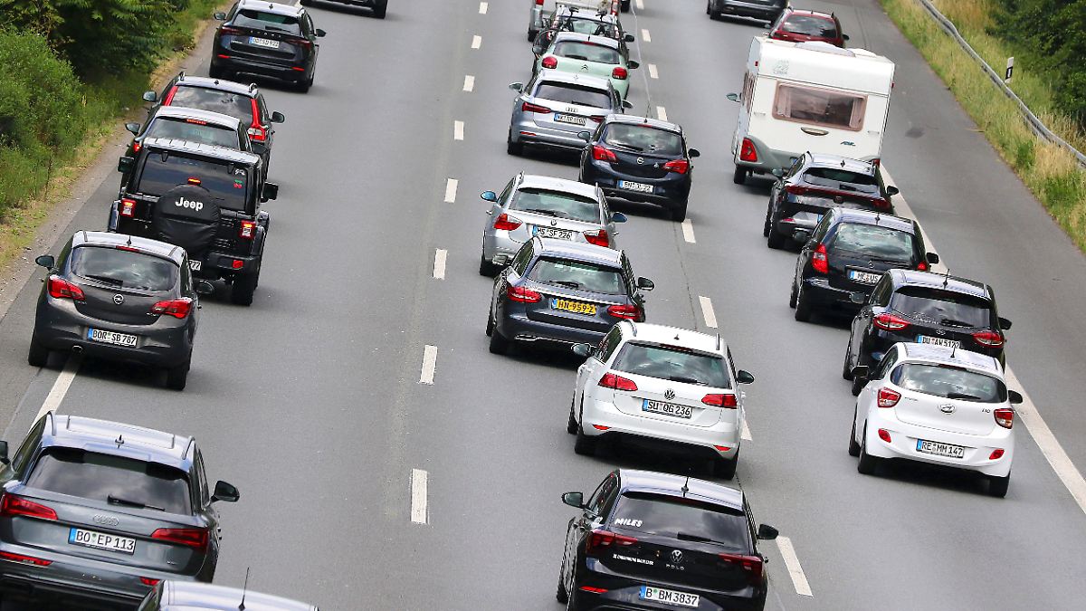Der Tag: Betreiber: Bund zahlt 243 Millionen Euro für geplatzte PKW ...