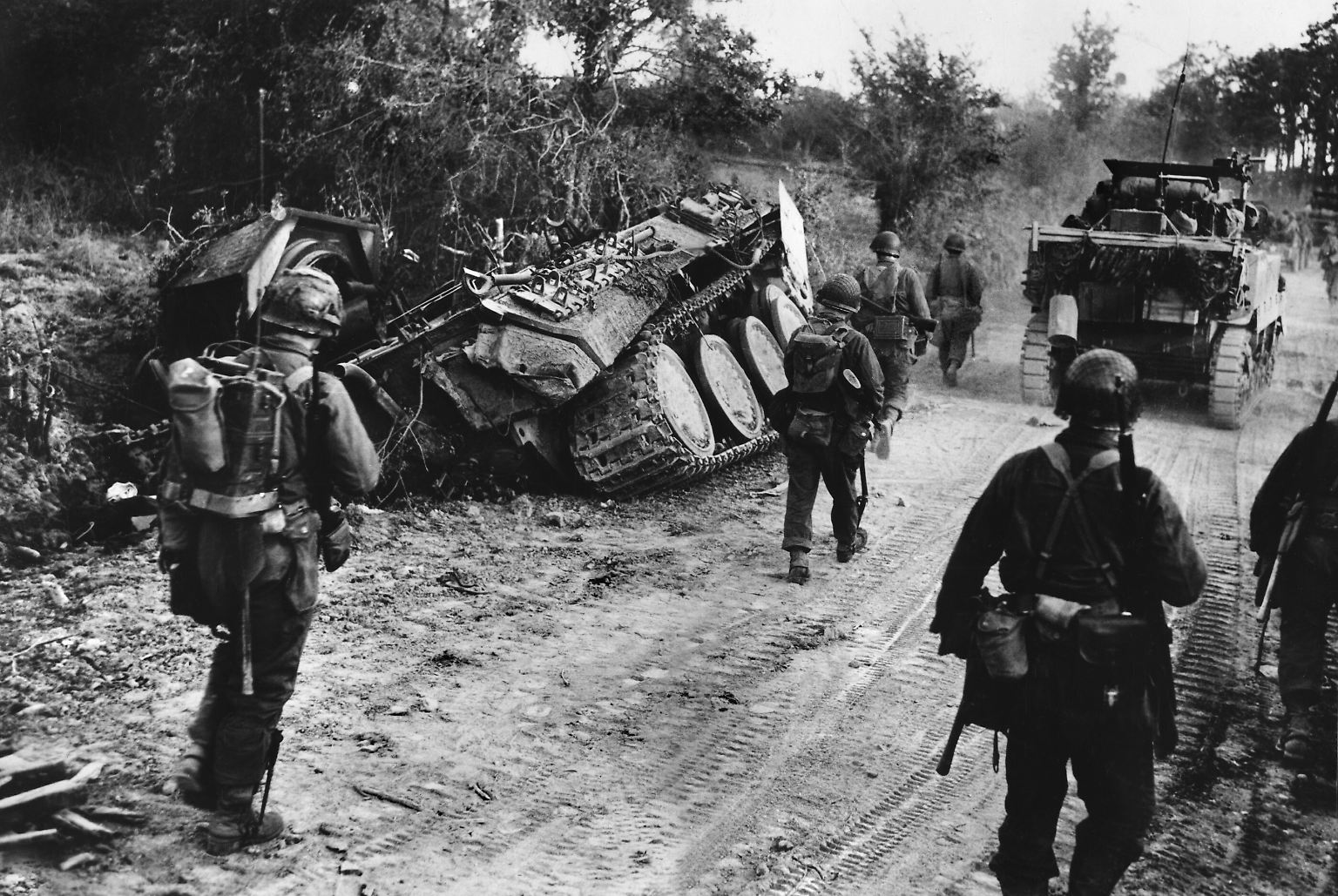Kinder und Greise gegen Panzer: Der Volkssturm - Hitlers letztes ...