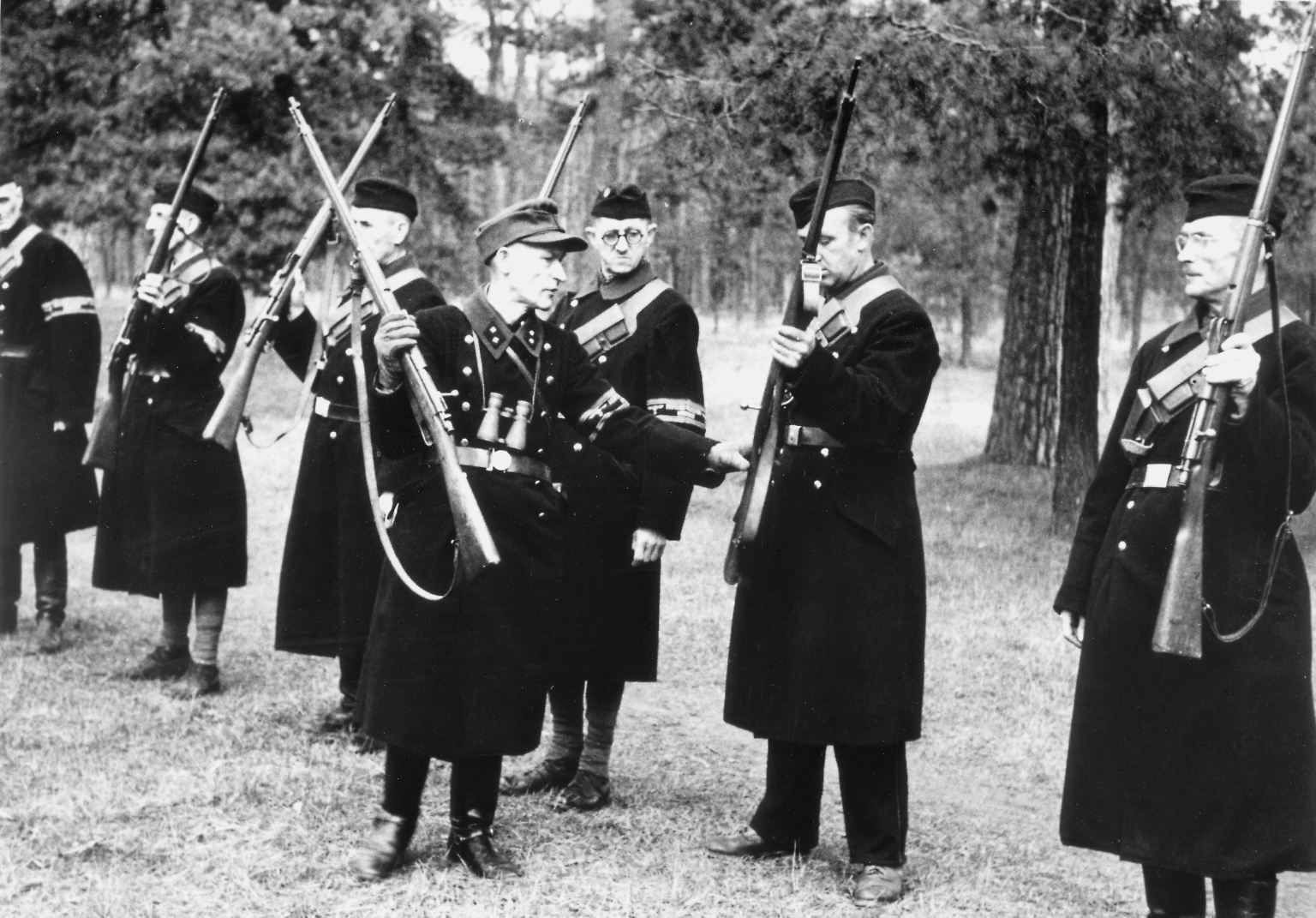 Kinder und Greise gegen Panzer: Der Volkssturm - Hitlers letztes ...