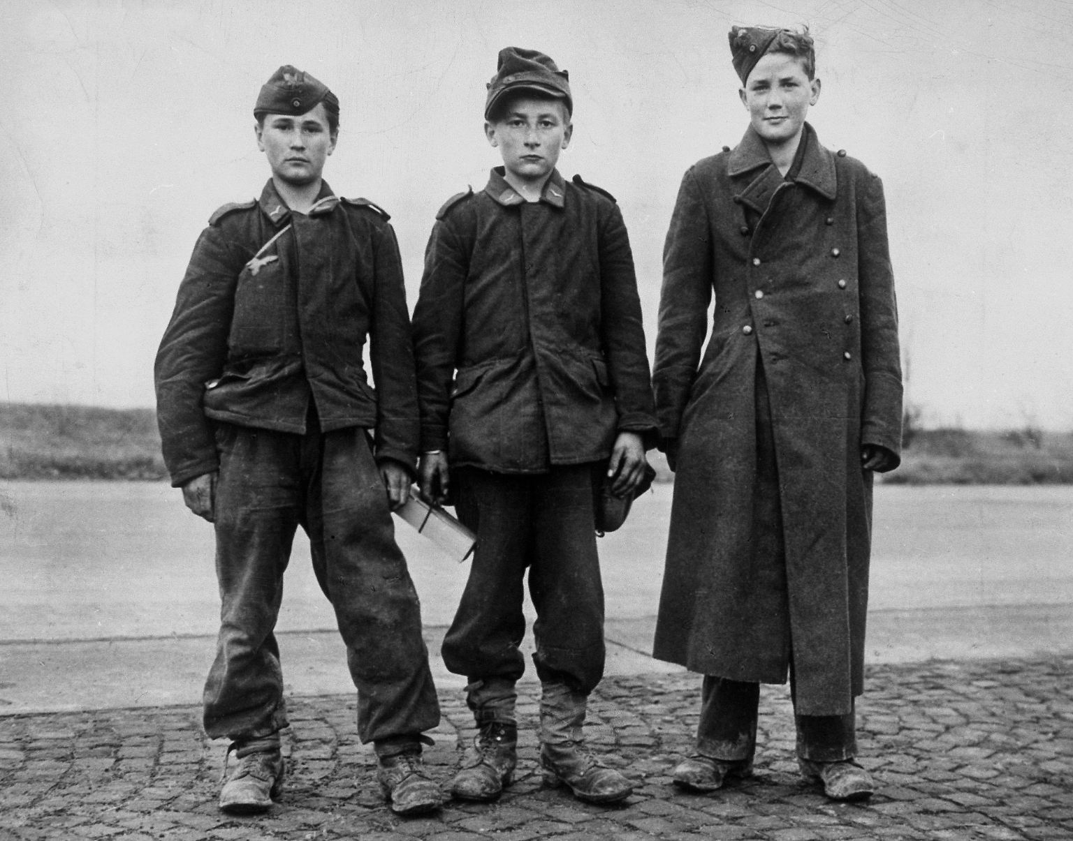 Kinder und Greise gegen Panzer: Der Volkssturm - Hitlers letztes ...