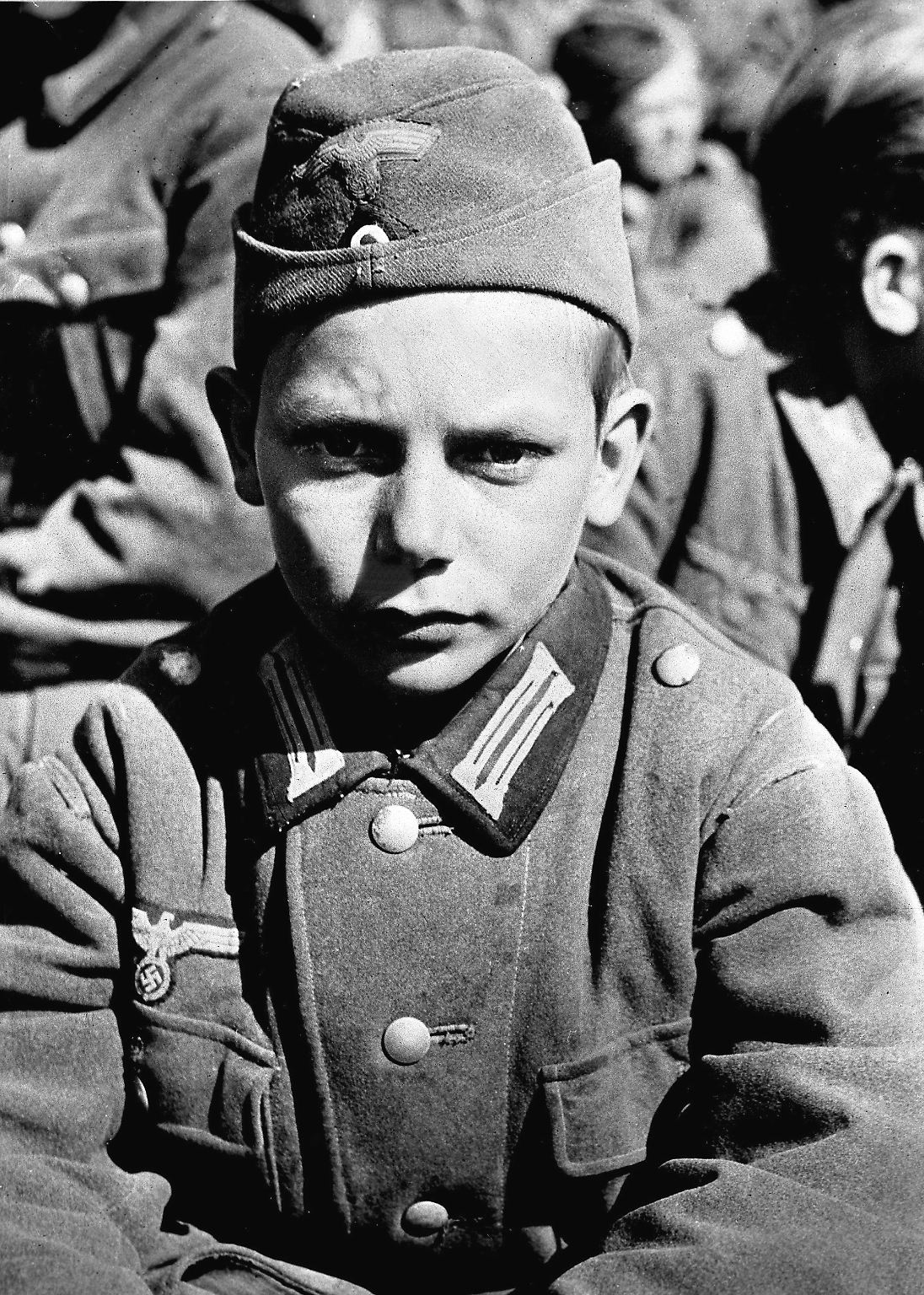 Kinder und Greise gegen Panzer: Der Volkssturm - Hitlers letztes ...