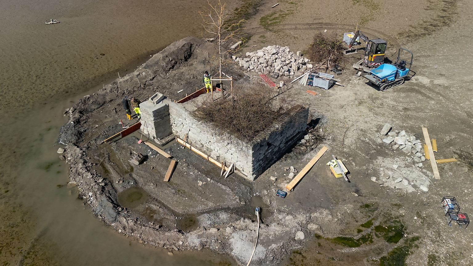 Fast auf historischem Tiefstand: Der Bodensee wird mancherorts zur Pfütze - n-tv.de