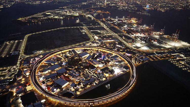 Mehr als 160 Länder vertreten: "Grand Ring": Expo 2025 öffnet mit ...