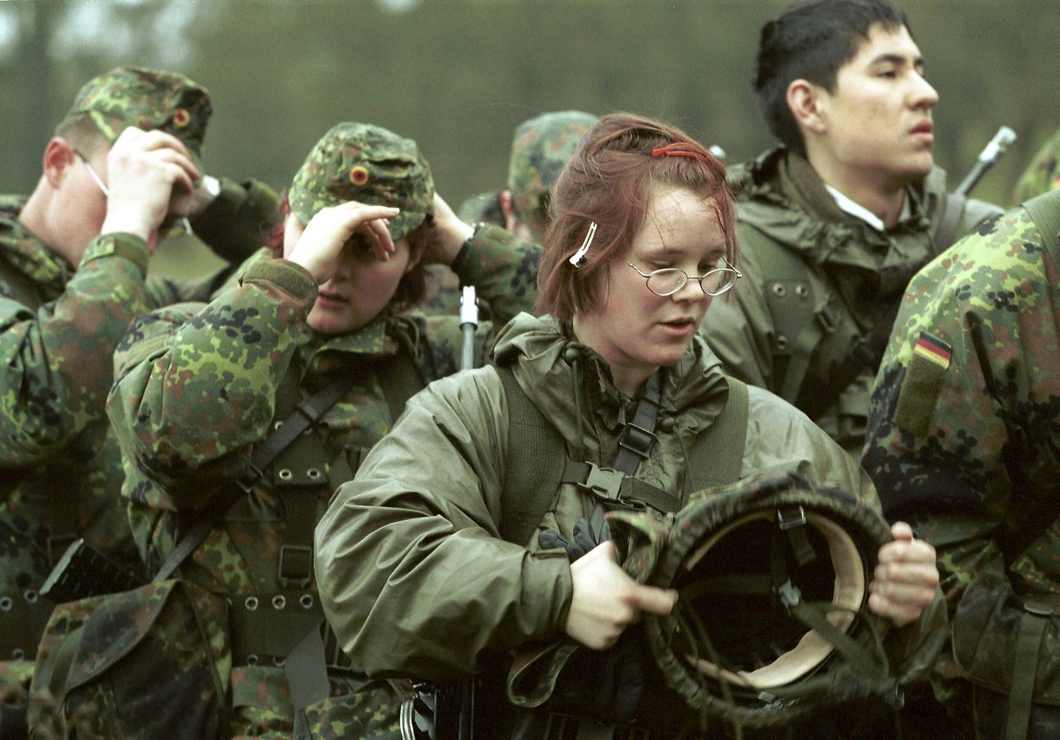 Von der Sekretärin zum General: Wie Frauen in der Bundeswehr an die ...