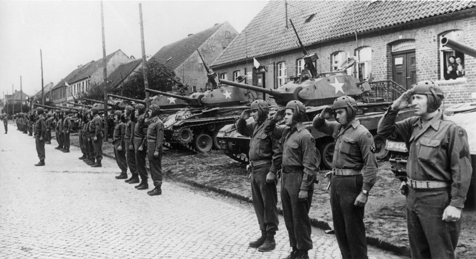 Historisches Foto vom "Elbe Day" 1945: Als sich Amerikaner und Rote ...