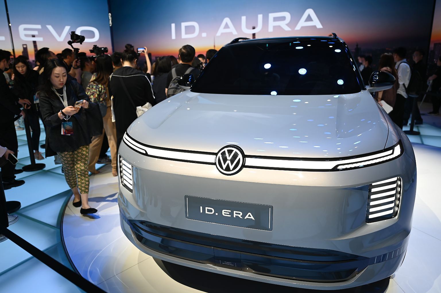 Studien ID. Aura, Era und Evo: VW zeigt drei neue ID-Modelle für China ...