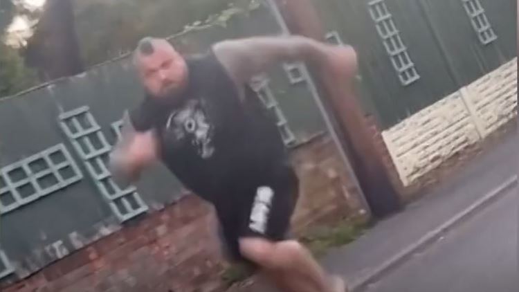 MMA-Kämpfer Frederic Vosgröne: "Freund meinte, du siehst aus wie der ...