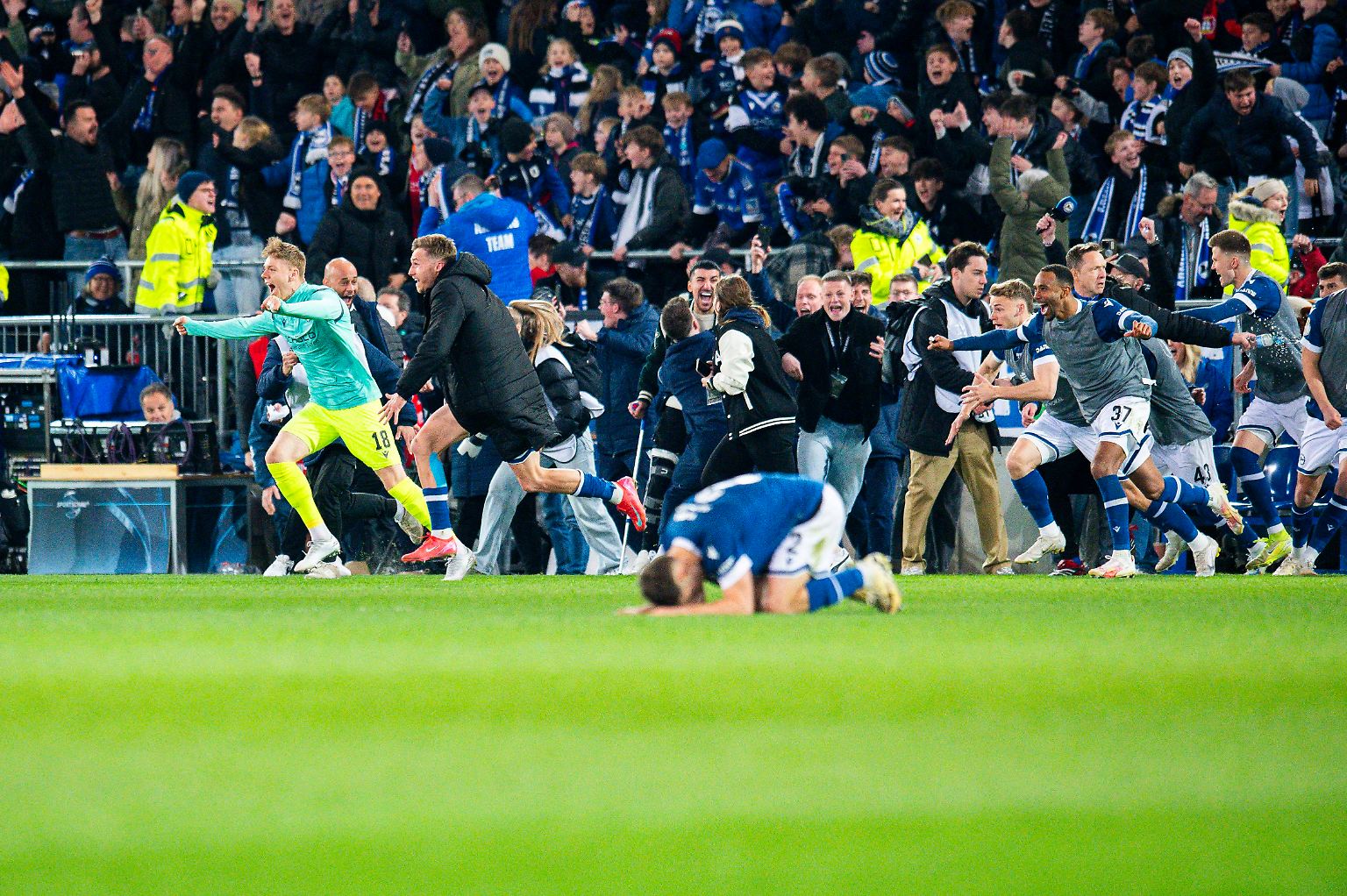 Drittligisten im DFB-Pokalfinale: Arminia Bielefeld folgt auf 1. FC Union Berlin, Energie ...