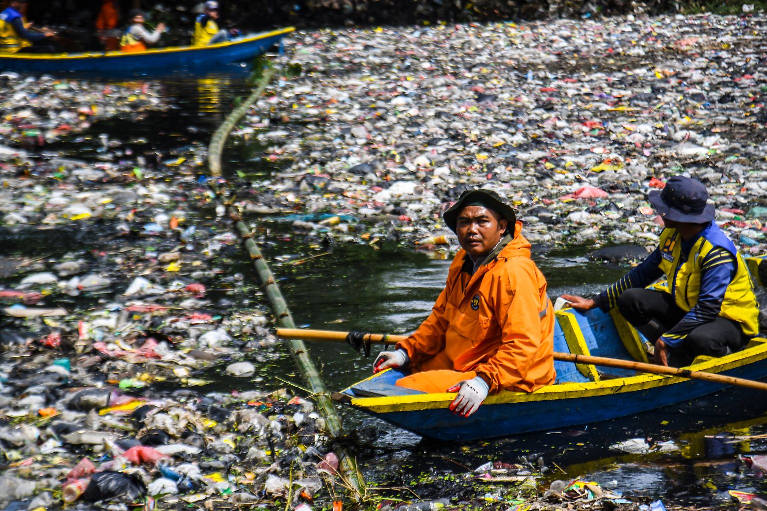Nur reinigen hilft nicht: Der "dreckigste Fluss der Welt" versinkt im ...