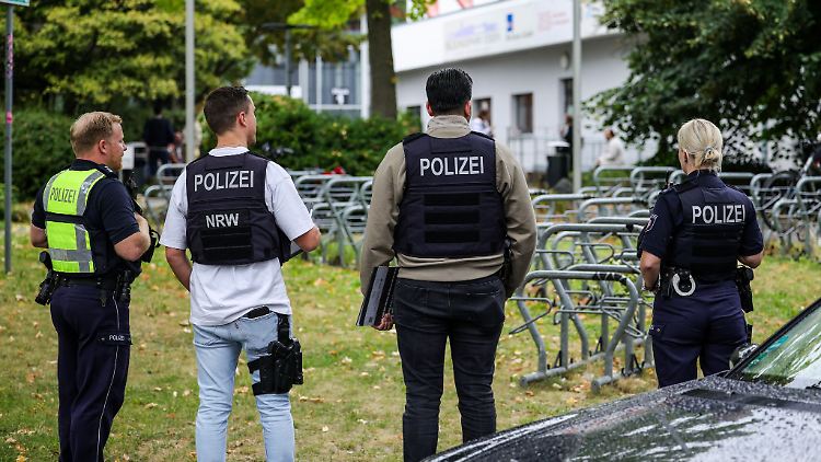 Nordrhein-Westfalen: Essener Messerangriff: Schüler war erst kurz an der Schule - n-tv.de