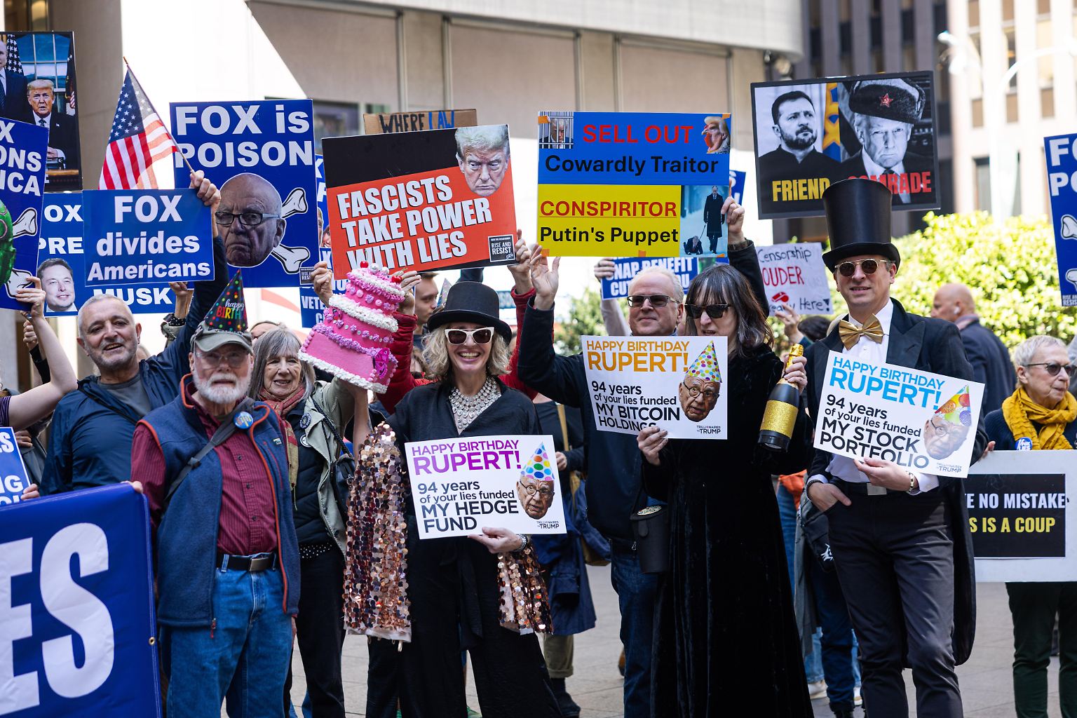 94 Jahre, 5 Ehen, 6 Kinder: Rupert Murdoch und seine zerstrittene ...