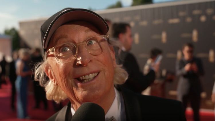 Der Sport-Tag: Schlagstöcke, Flaschen, Steine: 500 Anhänger von Hannover 96 und RW Essen liefern ...