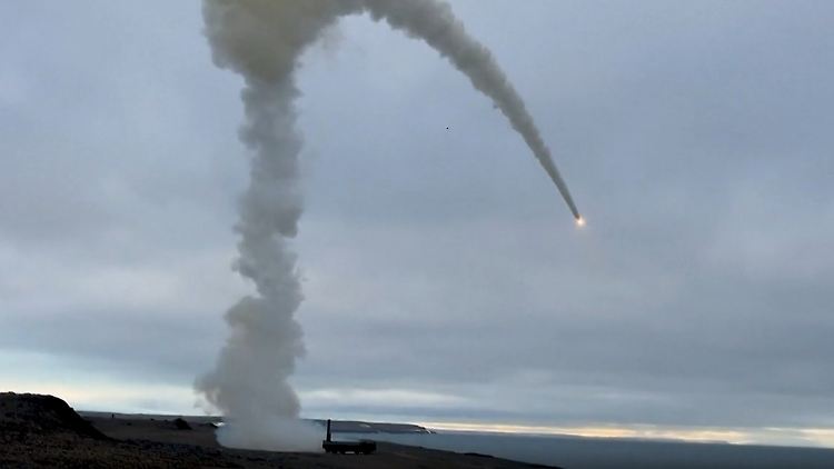 Kurz vor Trump-Putin-Gipfel: Bericht: Russland will atomgetriebene ...