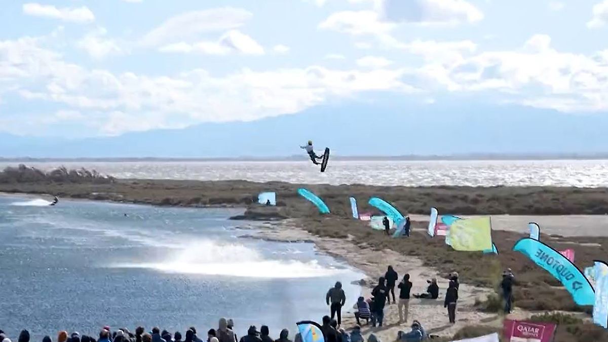 Big Air World Tour: Kite-Surfer Whaley hebt ab zu Ewig-Flug übers Wasser