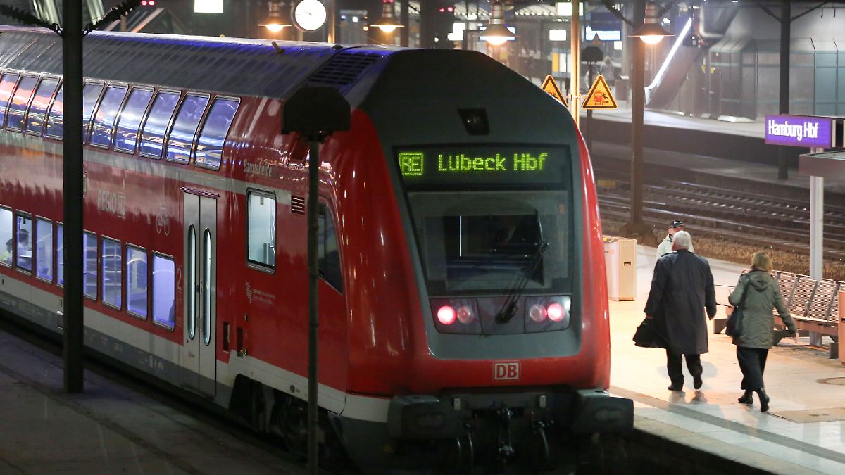 Illegaler Trip zum BASF-Werk: Bahn-Surfer fährt mehrere hundert ...