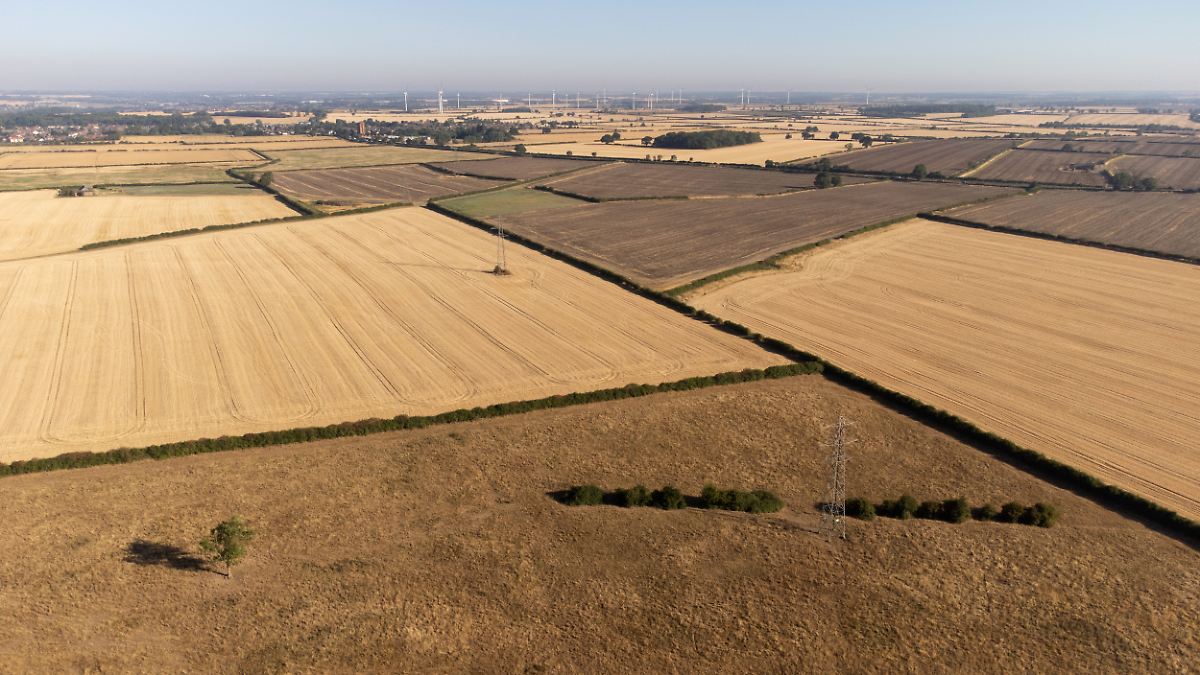 Seit 32 Tagen kein Niederschlag: Frankreich will Wasser wegen Dürre ...