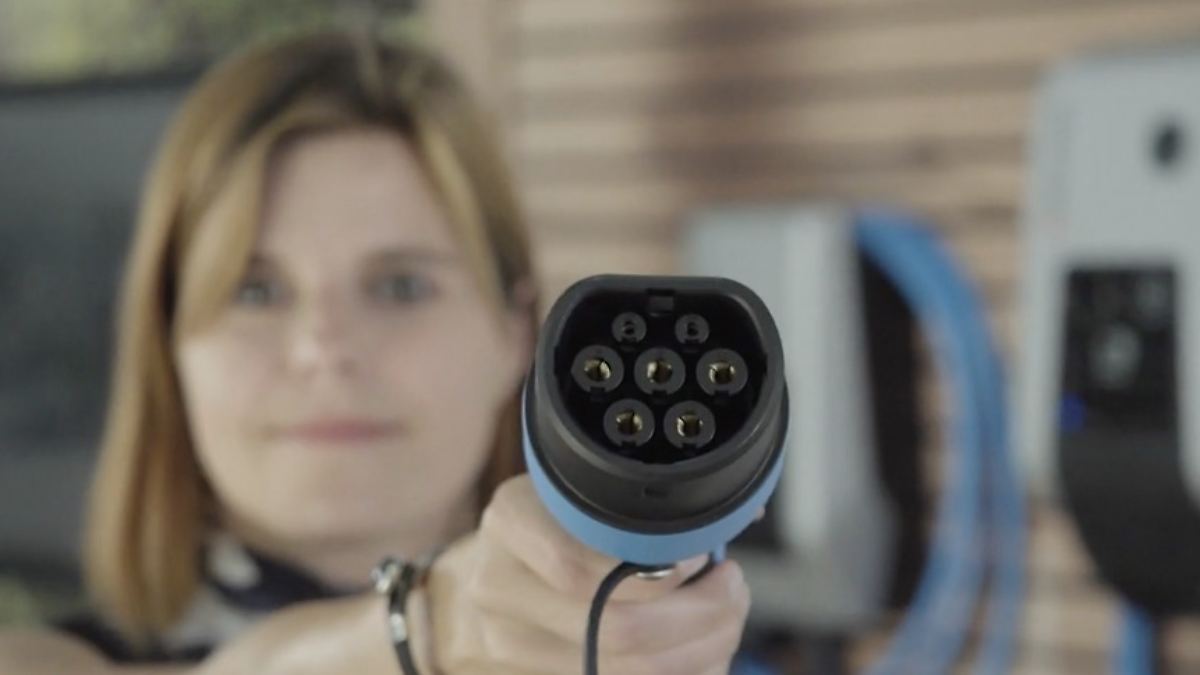 Wallbox oder Ladesäule?: So bekommt das E-Auto neuen Strom - ntv.de