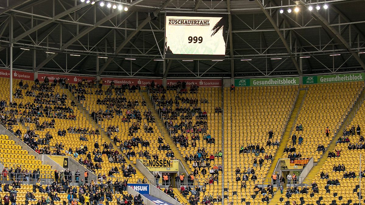 Specht über Corona im Sport: "Rechnung mit 2G in Stadien wird nur zum ...